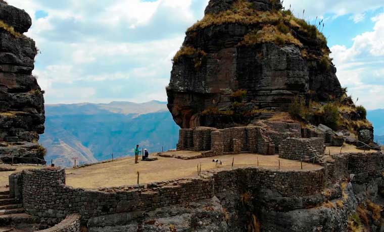 Trek Waqrapukara Full Day - Cusco Tours Peru